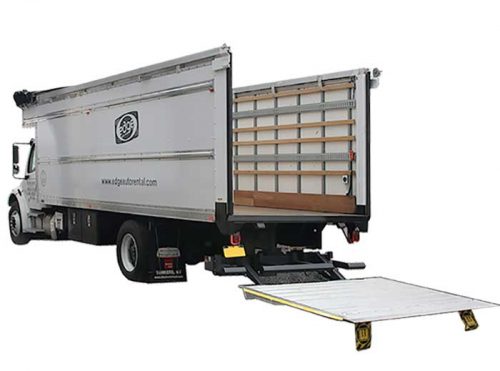 24' Truck with Retractable Roof & Cantilever Liftgate | Edge Auto Rental